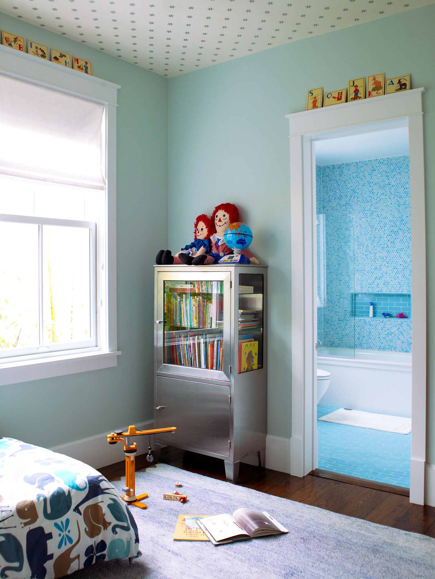 28 Ways to Decorate with Blue - Sunset Magazine