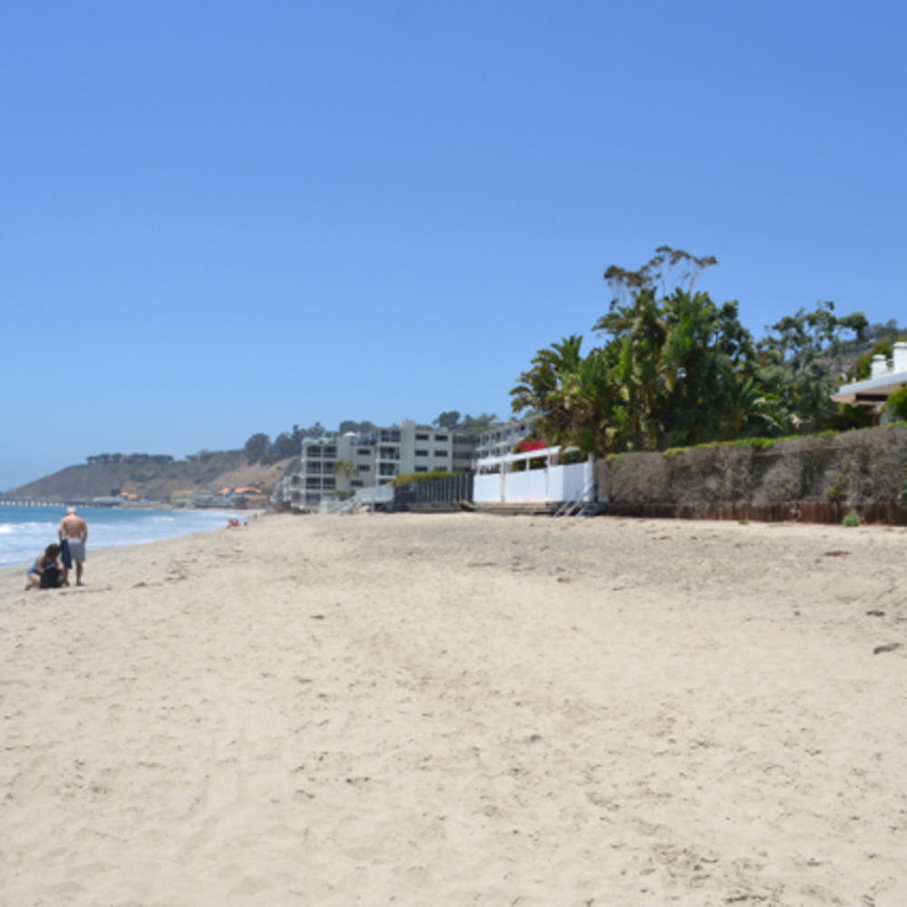 how to get to malibu's carbon beach or billionaire's beach - Sunset ...