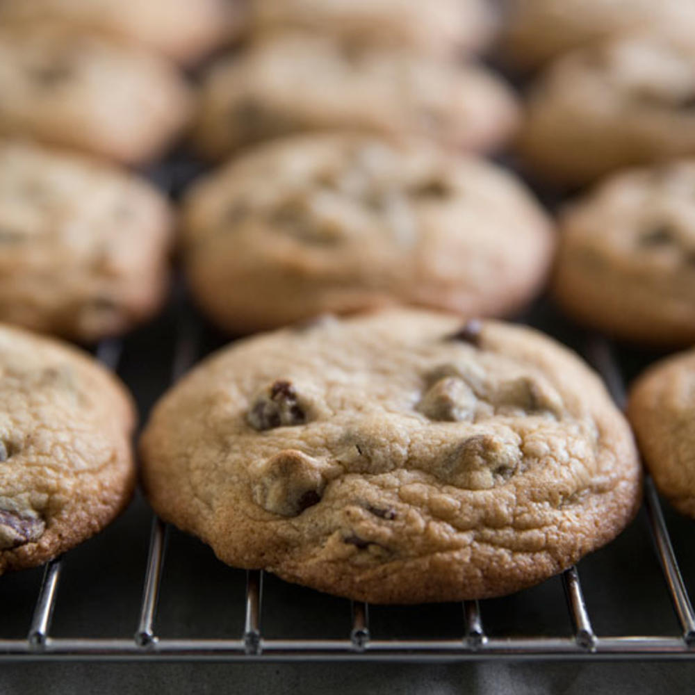 Sunset’s best thick, chewy, chocolate chip cookie recipe - Sunset Magazine