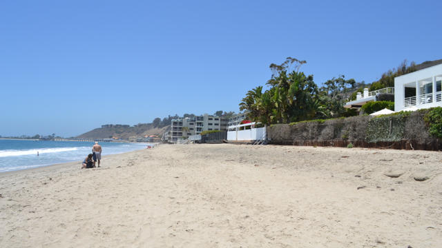 how to get to malibu's carbon beach or billionaire's beach - Sunset Magazine