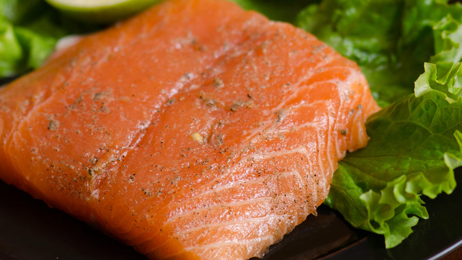 Sustainable seafood Salmon: Which is better, farmed or wild? - Sunset ...