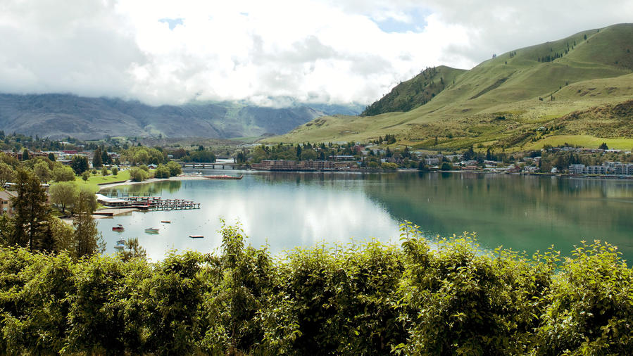 Things to do at Lake Chelan in Washington - Sunset Magazine