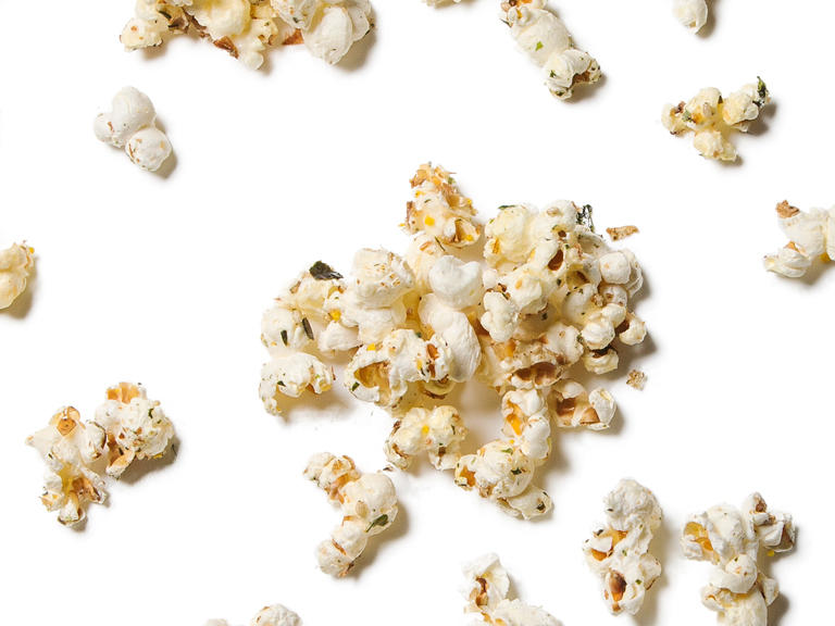 Garlic Parmesan Popcorn Recipe – Sunset Magazine