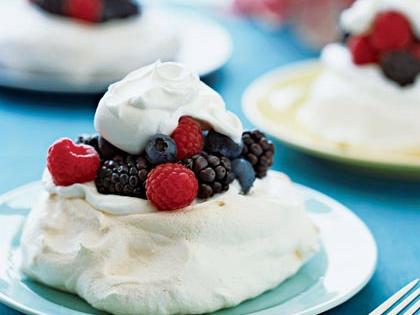 Berry Meringues Recipe – Sunset Magazine