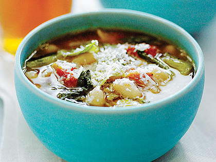 Escarole and Cannellini Bean Stew Recipe – Sunset Magazine