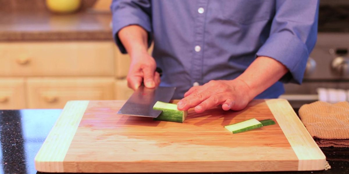 Knife skills with Martin Yan: Shredding – Sunset Magazine